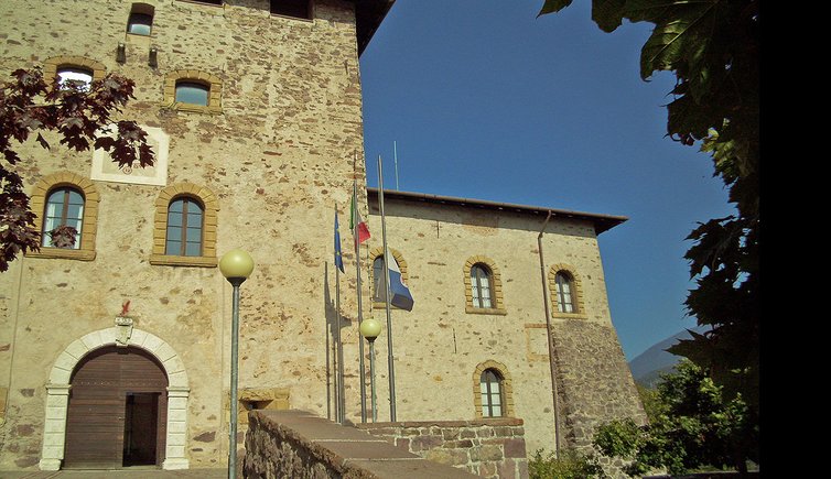 Roccabruna - Fornace - Burgen und Schlösser im Trentino - Italien